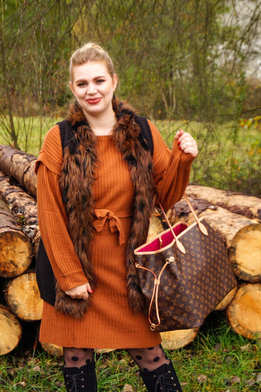 Cognac Knit Dress x Fur Vest.... - Madame Schischi