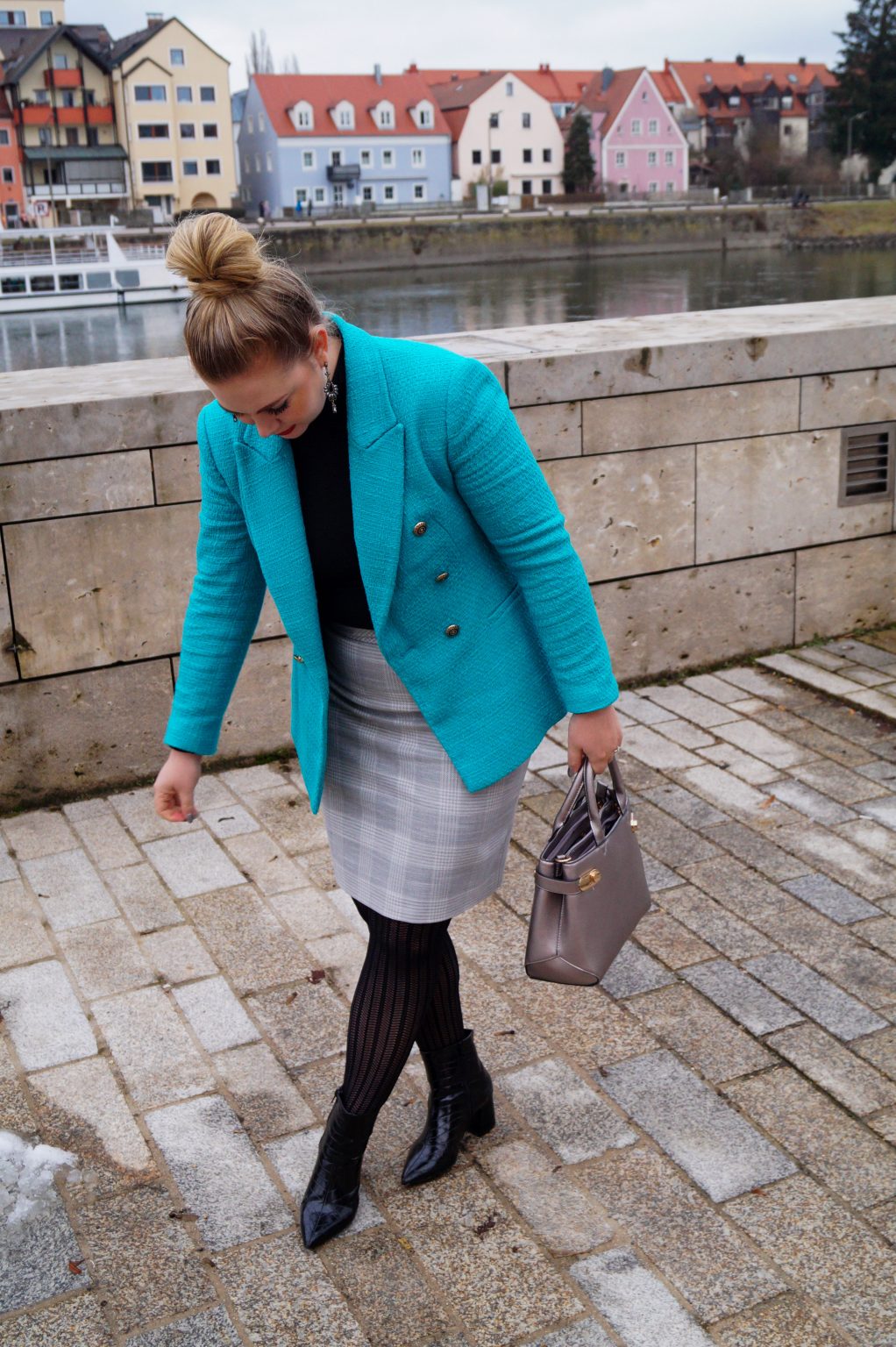 Turquoise blazer for work and play... - Fashion and Lifestyle by Madame ...