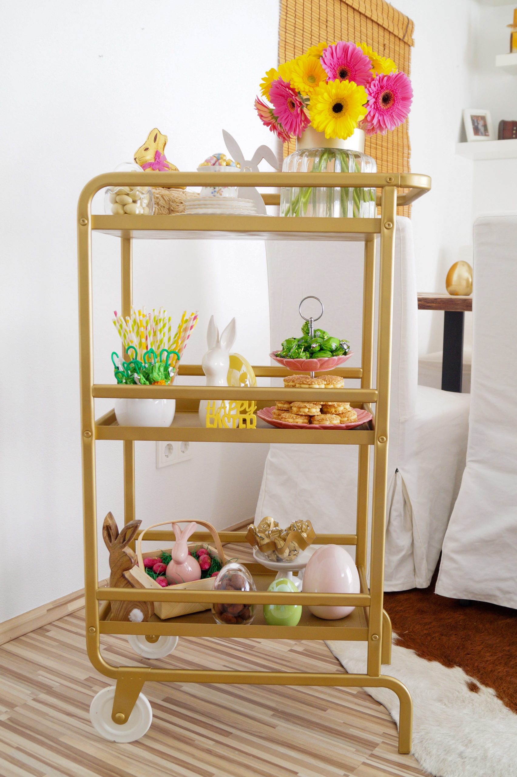 How to style your bar cart for Easter... - Madame Schischi