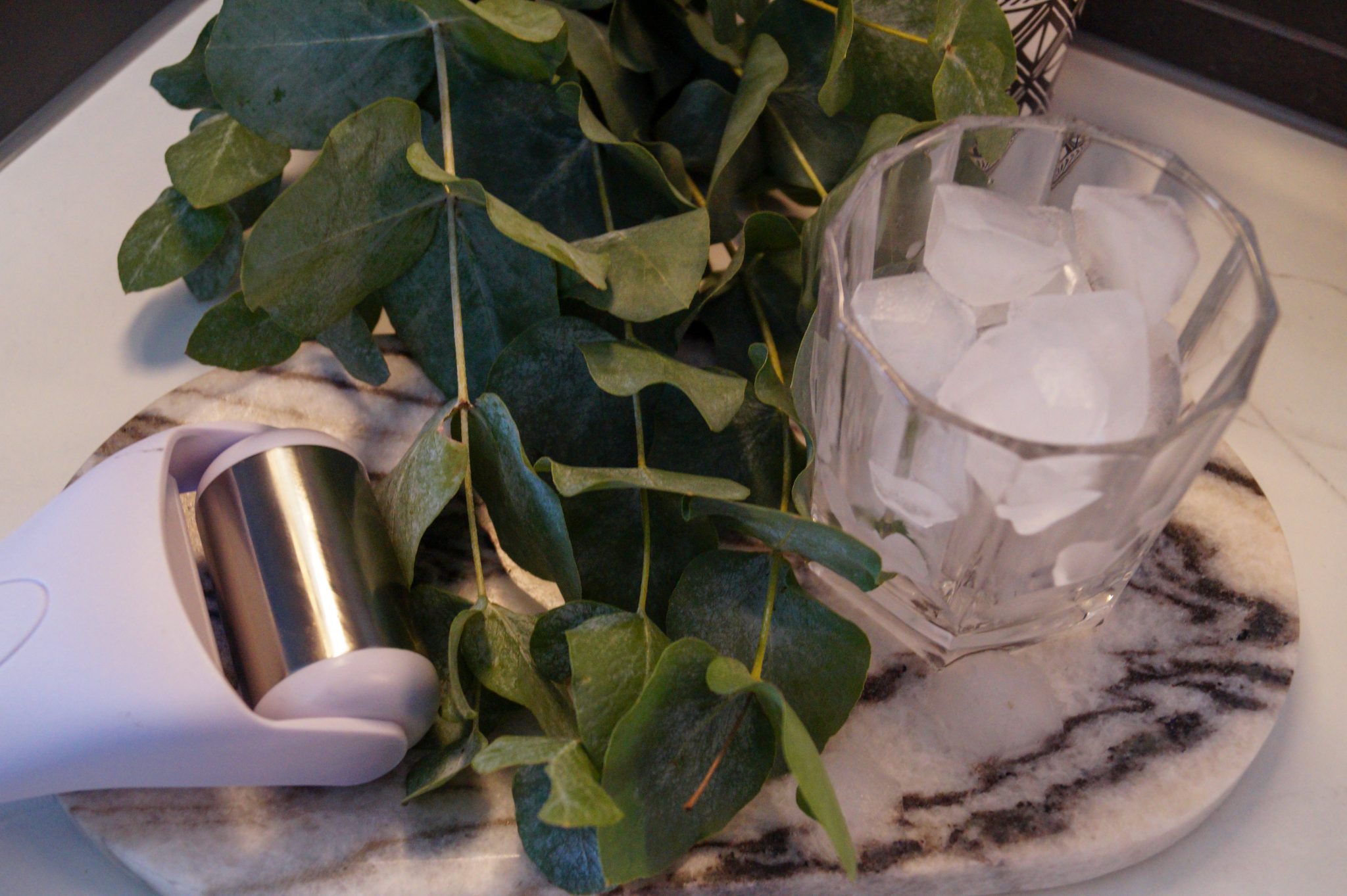 What are the benefits of ice rolling... - Madame Schischi