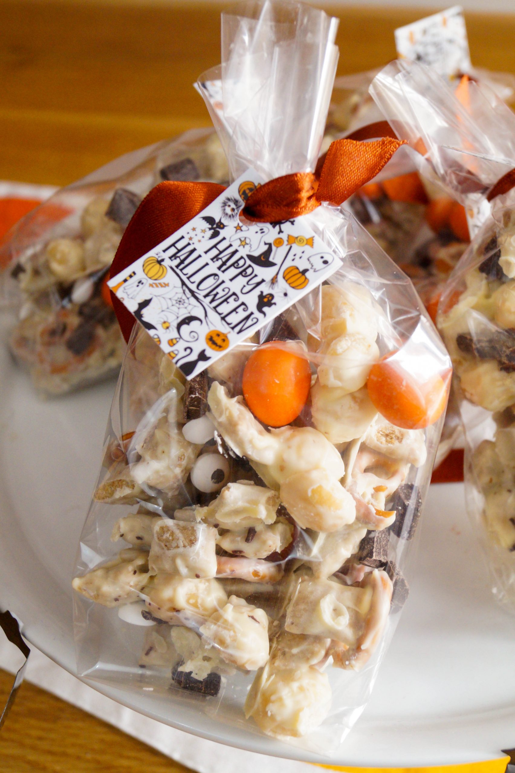 DIY Monster Bait (Halloween Crunch)... - Fashion and Lifestyle by ...