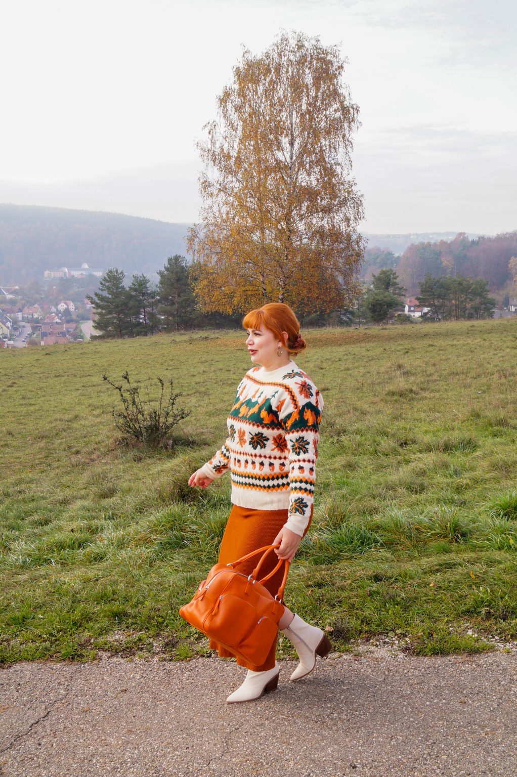 The most perfect Squirrel Acorn Fall Sweater... - Fashion and Lifestyle ...