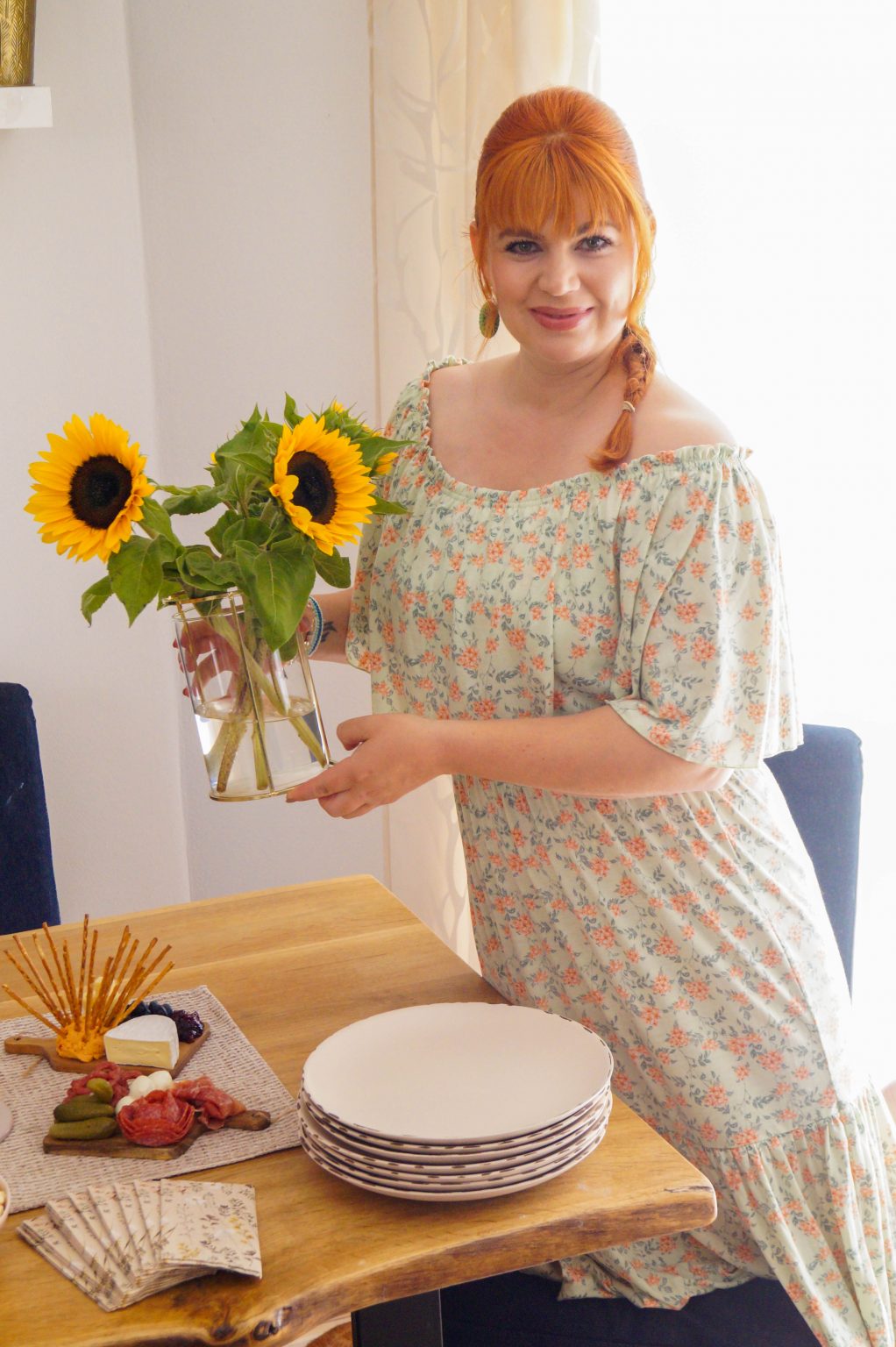 Summer Hosting... - Madame Schischi